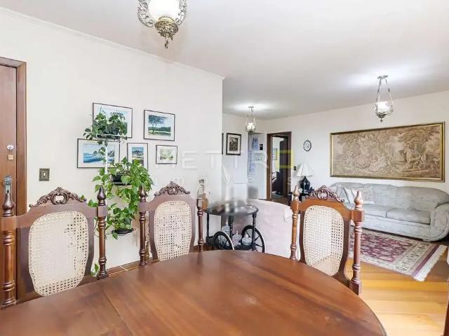 Apartamento para Venda em Curitiba/PR Água Verde 3 Quartos