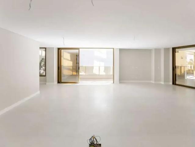 Apartamento para Venda em Curitiba/PR Água Verde 3 Quartos