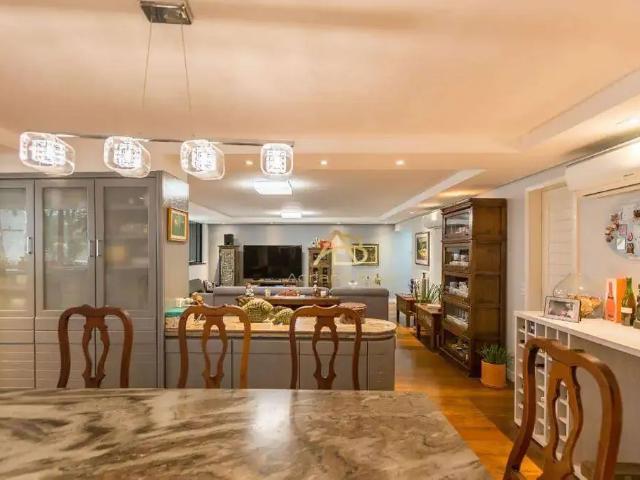 Apartamento para Venda em Curitiba/PR Água Verde 3 Quartos