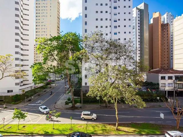 Apartamento para Venda em Curitiba/PR Água Verde 3 Quartos