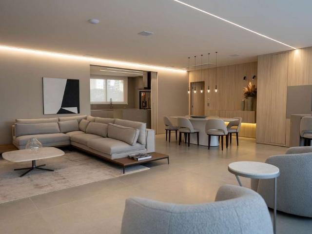 Apartamento para Venda em Curitiba/PR Água Verde 3 Quartos