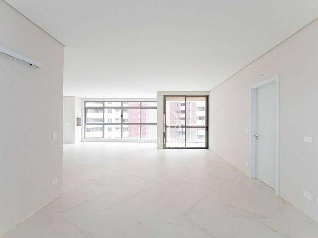 Apartamento para Venda em Curitiba/PR Água Verde 3 Quartos