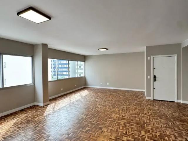 Apartamento para Venda em Curitiba/PR Batel 3 Quartos