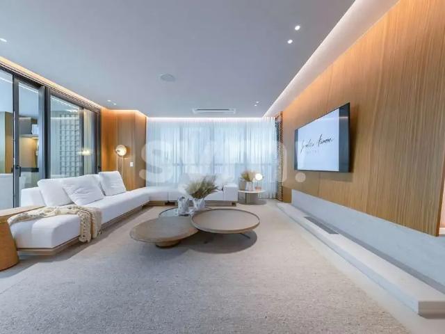 Apartamento para Venda em Curitiba/PR Batel 4 Quartos