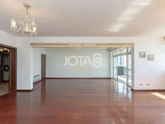 Apartamento para Venda em Curitiba/PR Batel 4 Quartos