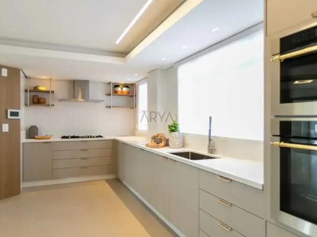 Apartamento para Venda em Curitiba/PR Batel 4 Quartos