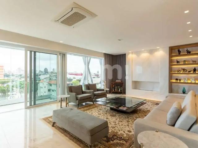 Apartamento para Venda em Curitiba/PR Batel 4 Quartos