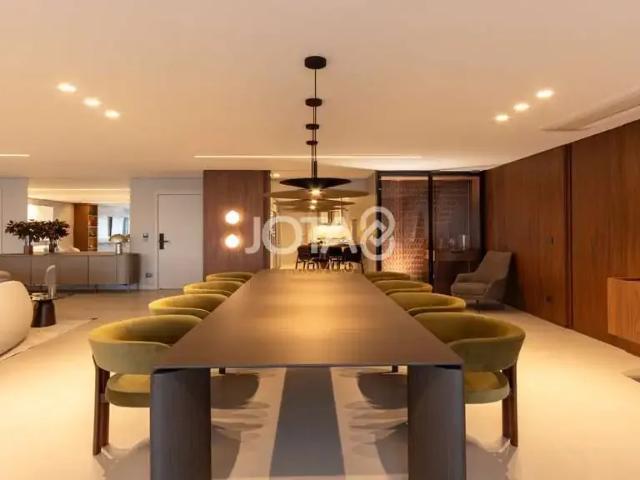 Apartamento para Venda em Curitiba/PR Batel 4 Quartos
