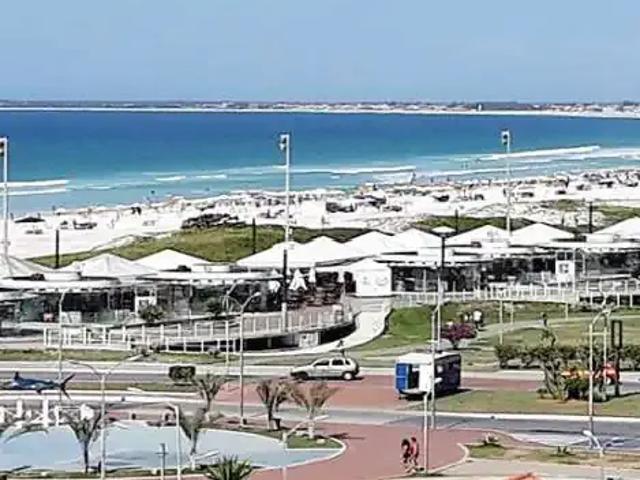 Apartamento para Venda em Cabo Frio/RJ Algodoal 4 Quartos