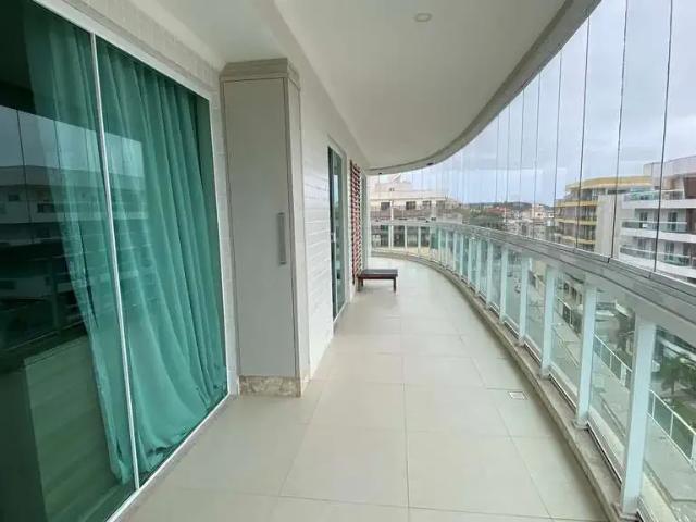 Apartamento para Venda em Cabo Frio/RJ Centro 4 Quartos