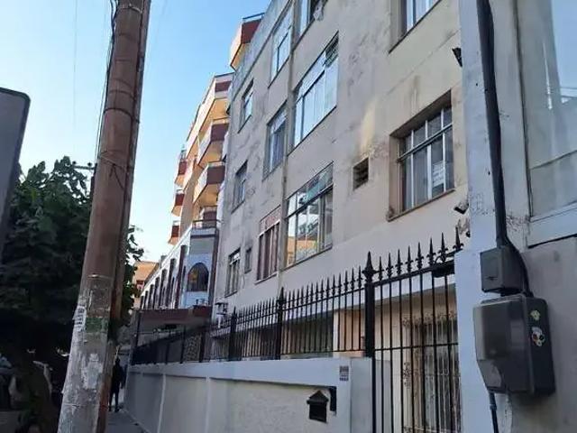 Apartamento para Venda em Cabo Frio/RJ Centro 1 Quartos
