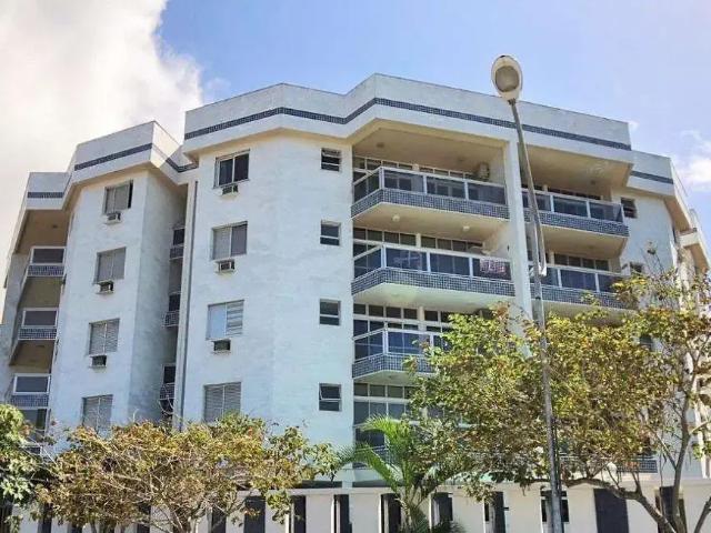 Apartamento para Venda em Cabo Frio/RJ Vila Nova 3 Quartos