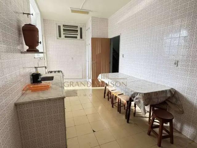 Apartamento para Venda em Cabo Frio/RJ Centro 3 Quartos