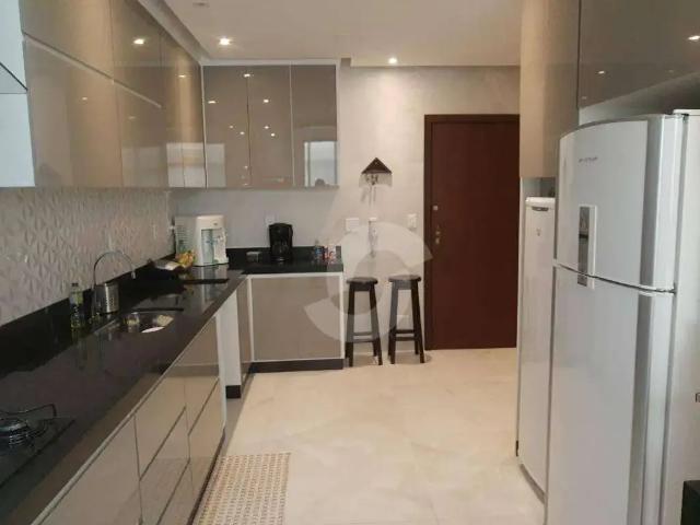 Apartamento para Venda em Cabo Frio/RJ Centro 3 Quartos