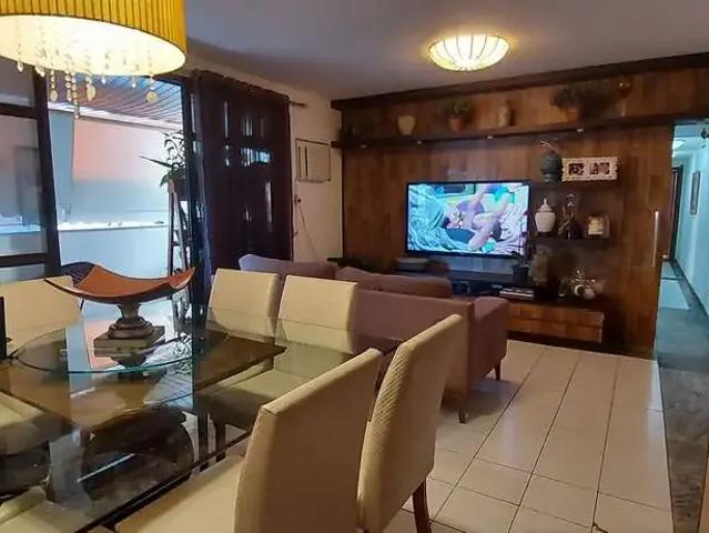 Apartamento para Venda em Cabo Frio/RJ Centro 3 Quartos