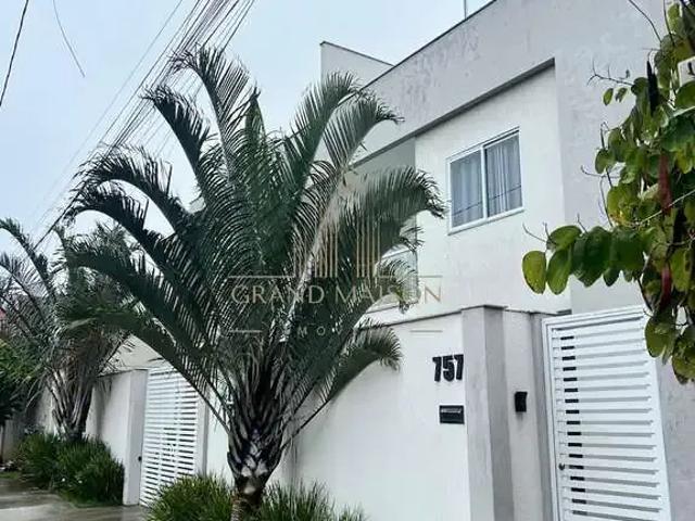 Apartamento para Venda em Cabo Frio/RJ Palmeiras 2 Quartos