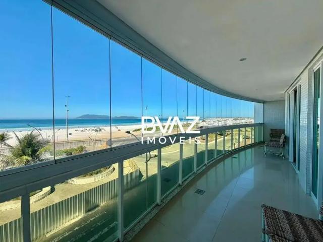 Apartamento para Venda em Cabo Frio/RJ Praia do Forte 3 Quartos