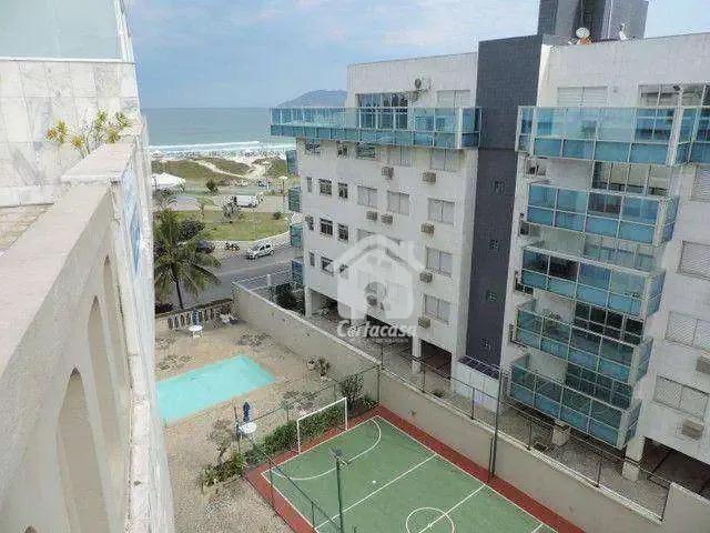 Apartamento para Venda em Cabo Frio/RJ Praia do Forte 3 Quartos