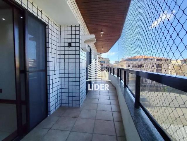 Apartamento para Venda em Cabo Frio/RJ Praia do Forte 3 Quartos