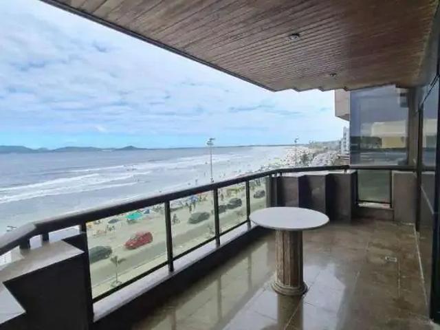 Apartamento para Venda em Cabo Frio/RJ Praia do Forte 4 Quartos