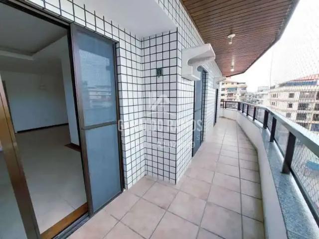Apartamento para Venda em Cabo Frio/RJ Vila Nova 3 Quartos