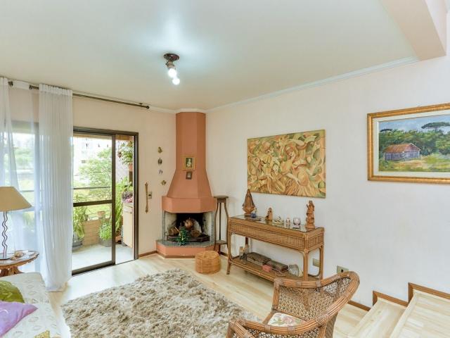Apartamento para venda em Cabral em Curitiba Paraná de 150.00m² com 3 Quartos, 1 Suíte e 1 Garagem