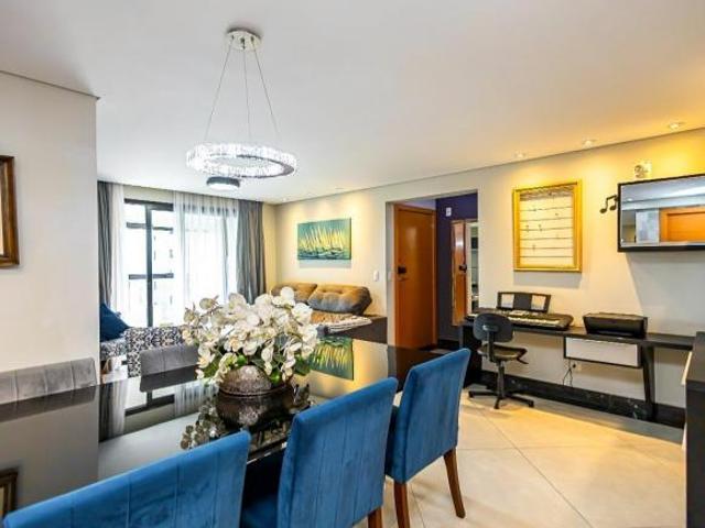 Apartamento para venda em Cabral de 125.00m² com 3 Quartos, 1 Suite e 2 Garagens