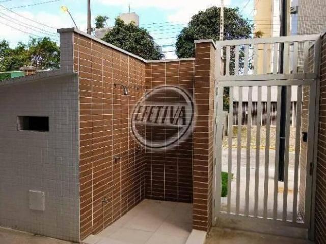 Apartamento para venda em Caioba de 160.00m² com 4 Quartos, 2 Suites e 2 Garagens