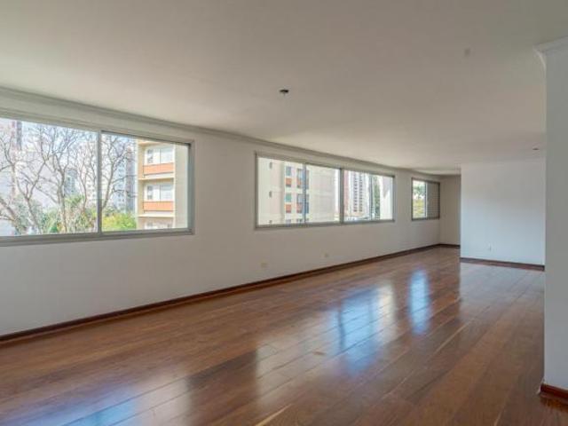 Apartamento para venda em Cambuí com 3 quartos, sendo 1 suíte, 193m²