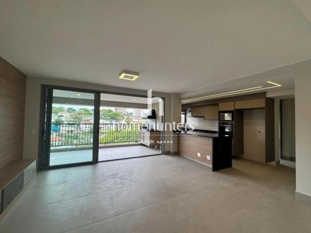 Apartamento para venda em Cambuí de 14.00m² com 3 Quartos, 3 Suites e 2 Garagens