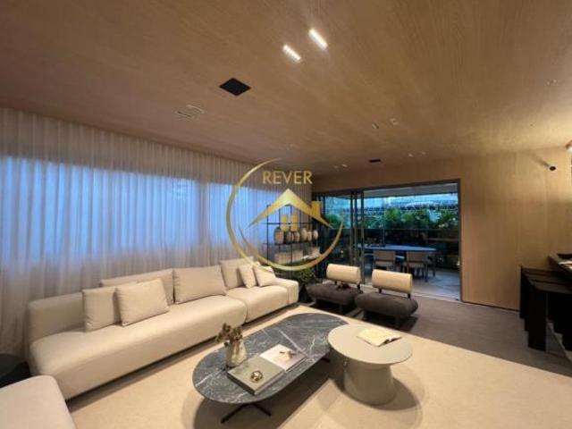 Apartamento para venda em Cambuí de 153.00m² com 3 Quartos, 3 Suites e 3 Garagens