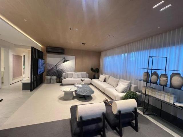 Apartamento para venda em Cambuí de 153.00m² com 3 Quartos, 3 Suites e 3 Garagens