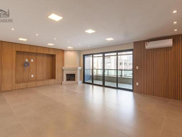 Apartamento para venda em Cambuí de 200.00m² com 3 Quartos, 3 Suites e 2 Garagens