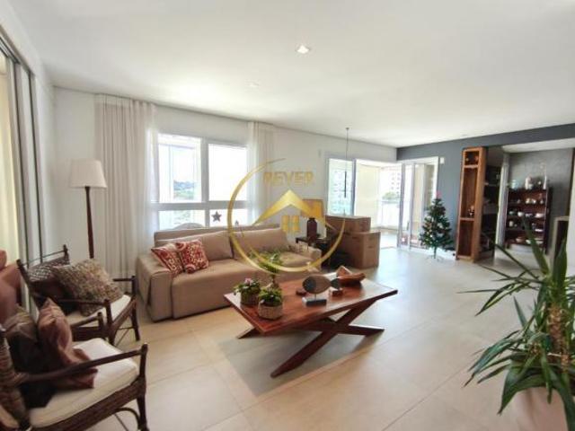 Apartamento para venda em Cambuí de 213.00m² com 3 Quartos, 3 Suites e 4 Garagens