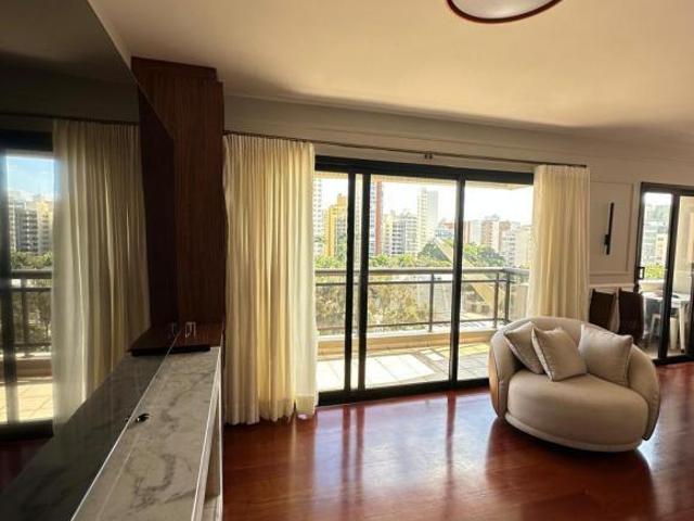 Apartamento para venda em Cambuí de 234.00m² com 3 Quartos, 3 Suites e 3 Garagens