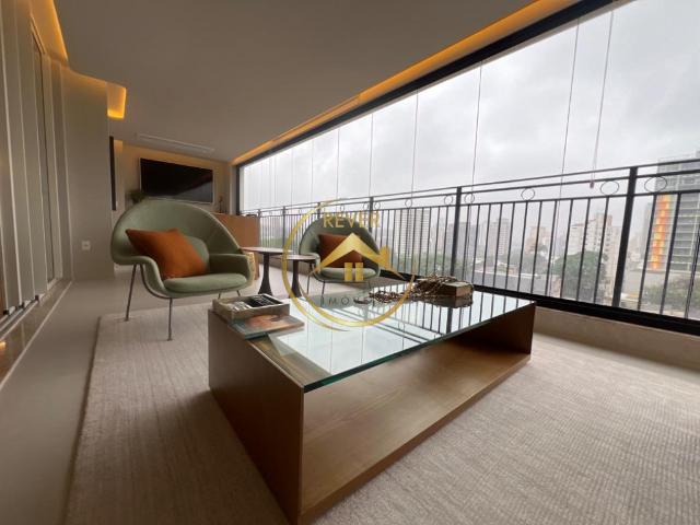 Apartamento para venda em Cambuí em Campinas São Paulo de 256.00m² com 3 Quartos, 3 Suítes e 4 Garagens