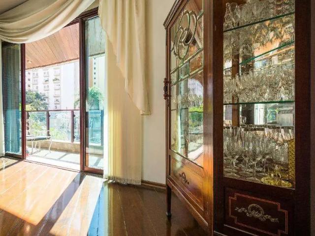 Apartamento para Venda em Campinas/SP Cambuí 3 Quartos