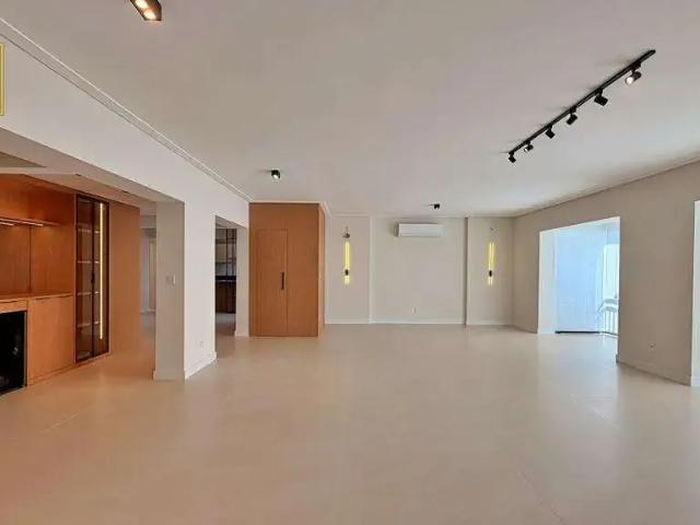 Apartamento para Venda em Campinas/SP Cambuí 3 Quartos