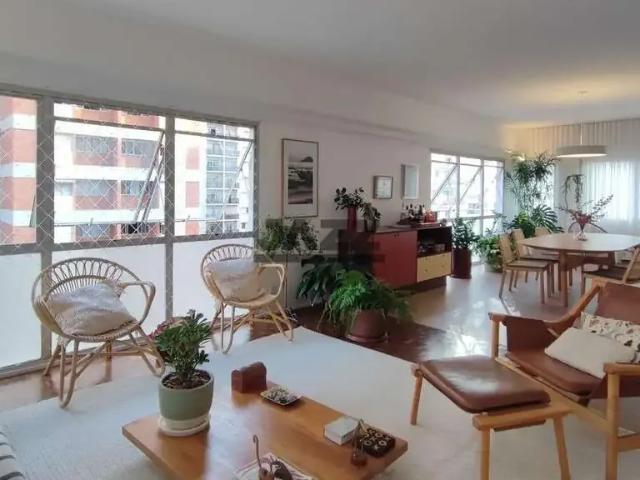 Apartamento para Venda em Campinas/SP Cambuí 3 Quartos