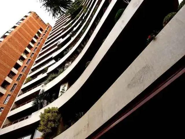 Apartamento para Venda em Campinas/SP Cambuí 4 Quartos