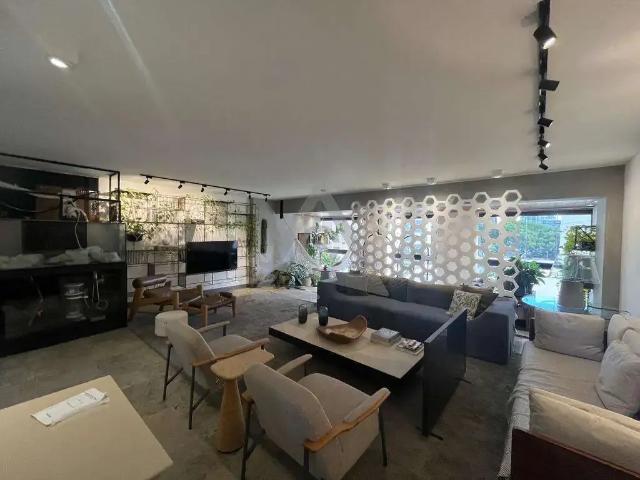 Apartamento para Venda em Campinas/SP Cambuí 4 Quartos
