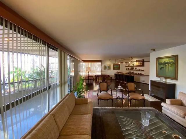 Apartamento para Venda em Campinas/SP Cambuí 4 Quartos