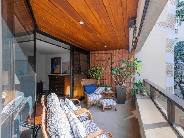 Apartamento para Venda em Campinas/SP Cambuí 4 Quartos