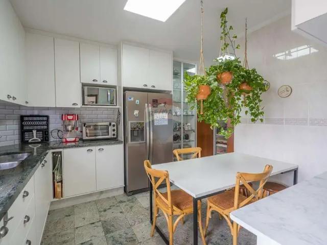 Apartamento para Venda em Campinas/SP Vila Itapura 4 Quartos
