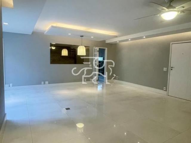 Apartamento para venda em Campo Belo de 139.00m² com 4 Quartos, 1 Suite e 2 Garagens