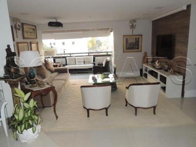 Apartamento para venda em Campo Belo de 260.00m² com 3 Quartos, 3 Suites e 3 Garagens