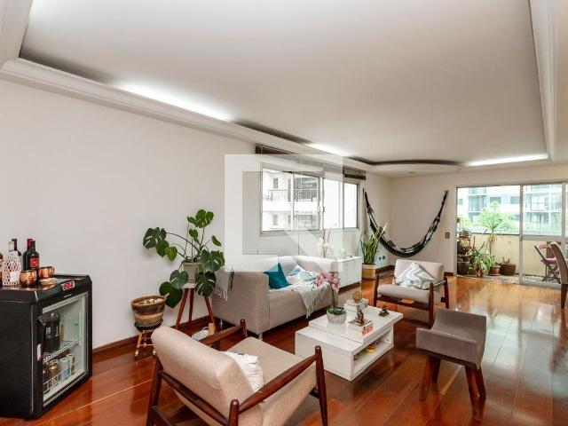 Apartamento para venda em Campo Belo em São Paulo São Paulo de 168.00m² com 4 Quartos, 1 Suíte e 2 Garagens