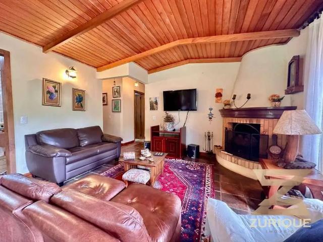 Apartamento para Venda em Campos do Jordão/SP Vila Capivari 3 Quartos