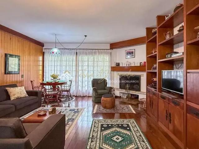 Apartamento para Venda em Campos do Jordão/SP Capivari 4 Quartos