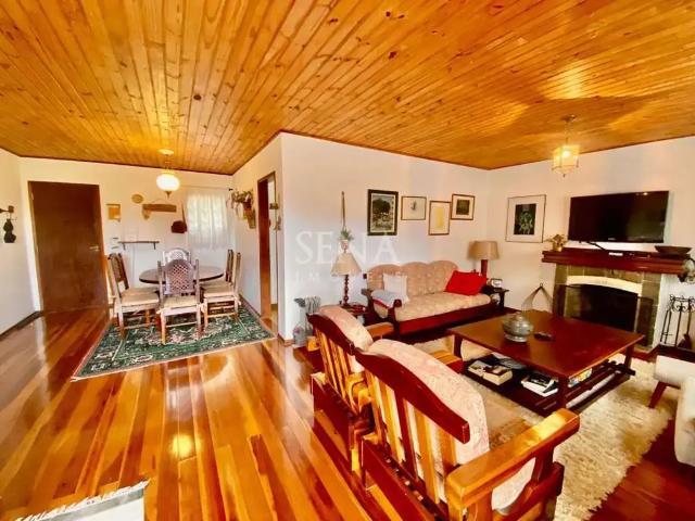Apartamento para Venda em Campos do Jordão/SP Vila Iara 3 Quartos